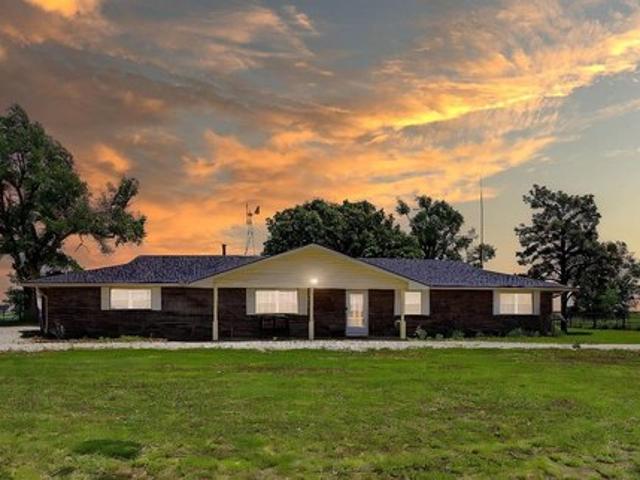 11258 N 92nd St, Braman, OK 74632