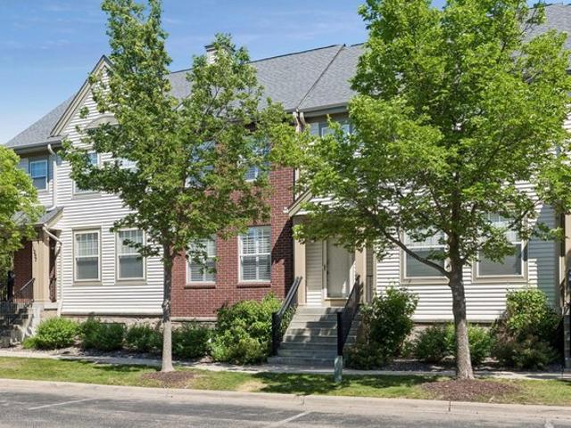 11259 Preswick Blvd, Eden Prairie, MN 55344