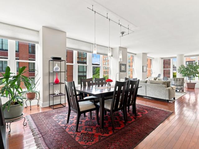 1125 Maxwell Lane # 438