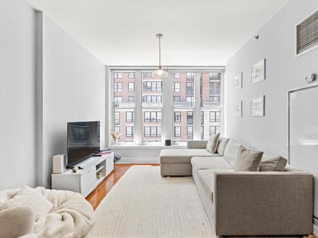 1125 Maxwell Lane # 504