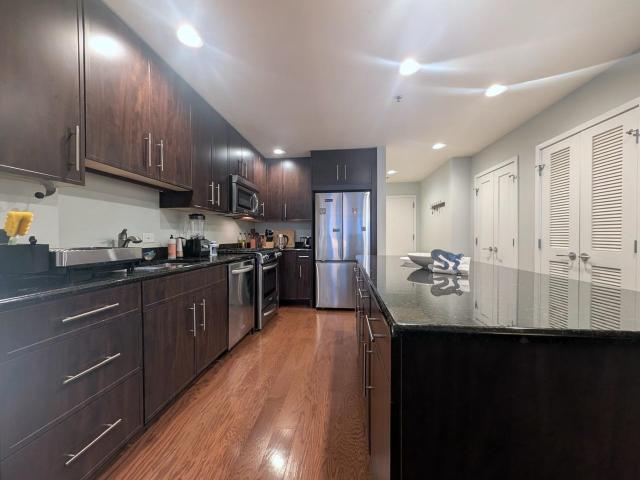 1125 Maxwell Lane # 206