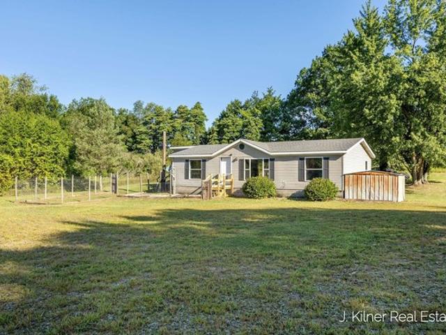 1125 Mile Rd NE, Cedar Springs, MI 49319