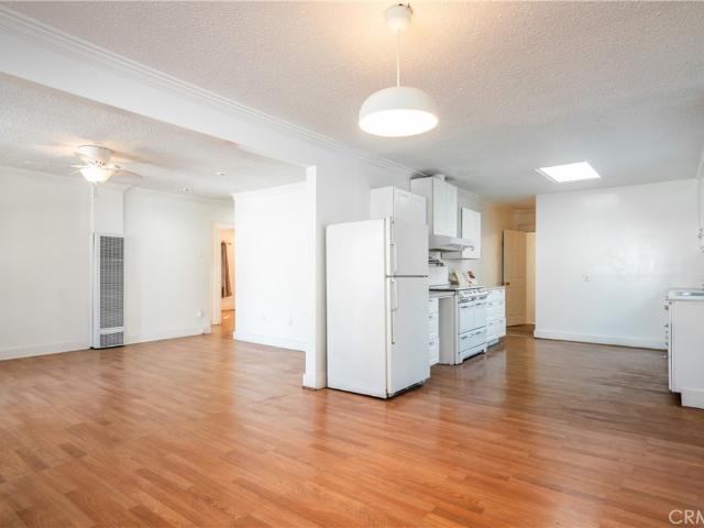 1125 N Heliotrope Drive