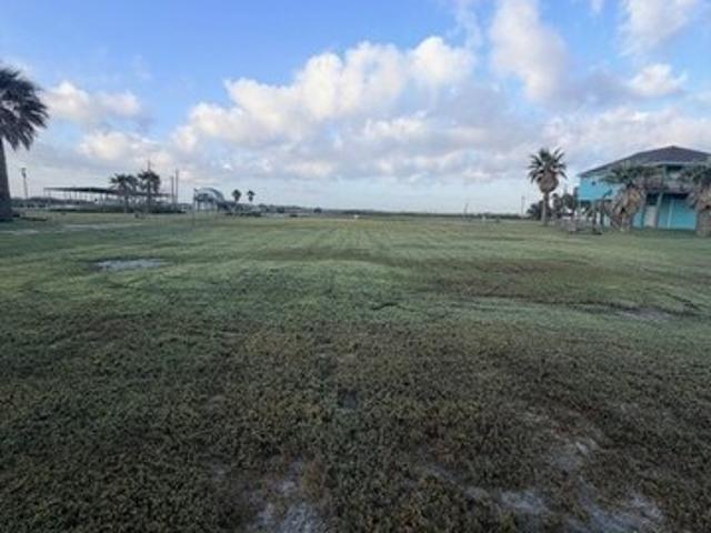 1125 N Ocean Dr, Port Lavaca, TX 77979