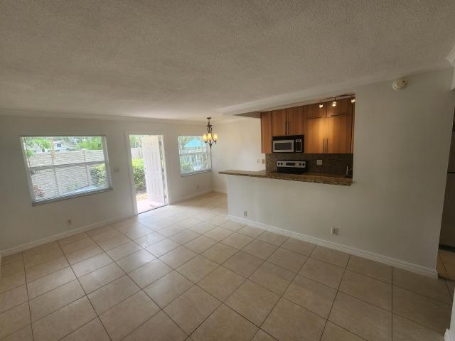1125 NE 16th Pl, Unit 105, Fort Lauderdale, FL 33305 | MLS #B26049