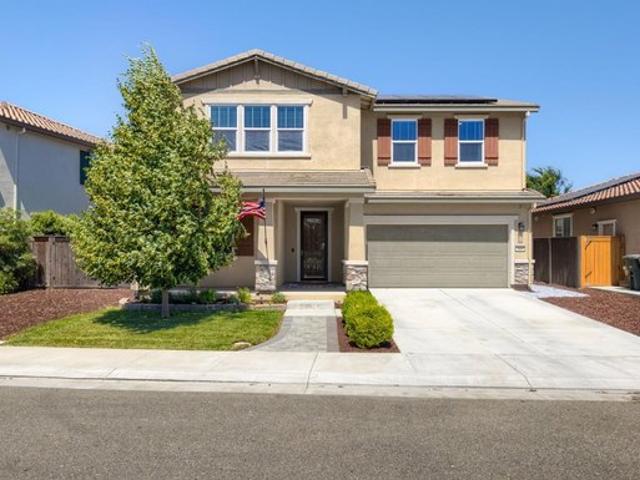 1125 Arizona Ct, Dixon, CA 95620