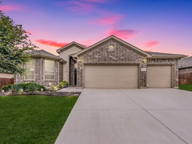 1125 Belsay Ln, Saginaw, TX 76131