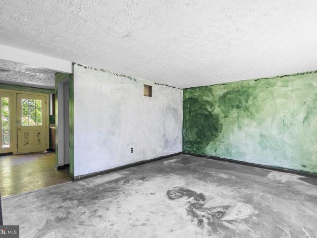 1125 Cavendish Drive