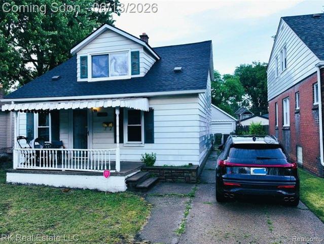 1125 E Hayes Ave, Hazel Park, MI 48030
