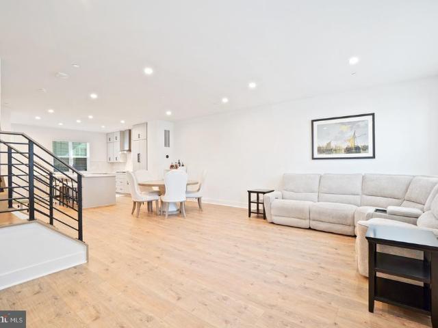 1125 Polaris Road
