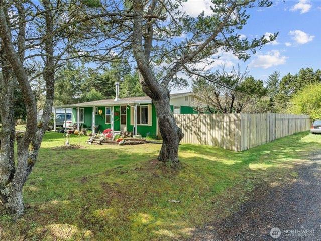1125 State Route 105, Grayland, WA 98547
