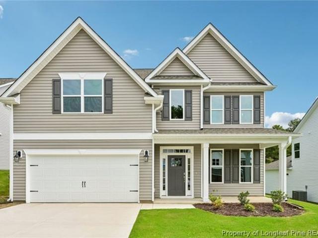1125 Summer Daisy Dr, Aberdeen, NC 28315