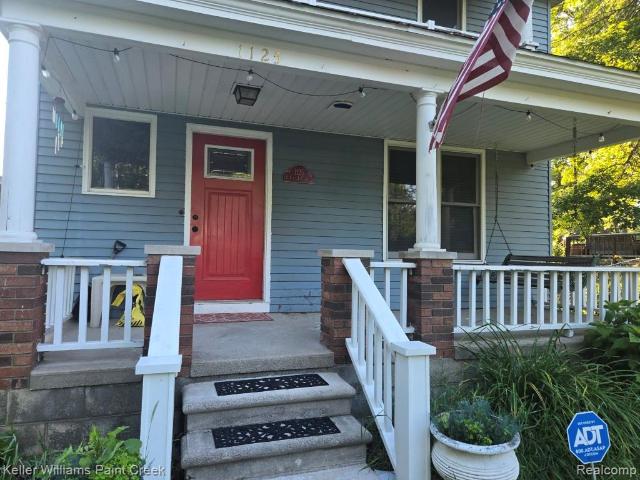 1125 S Long Lake Boulevard