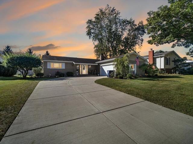1125 Timber Ln, Darien, IL 60561