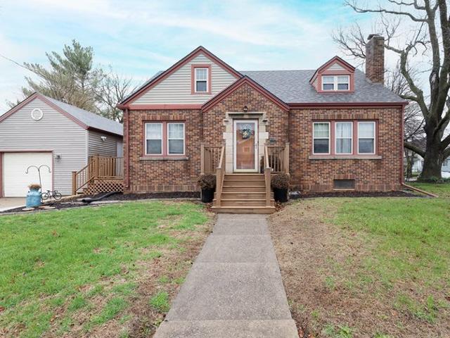 1125 17th Ave, Moline, IL 61265