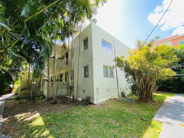 1125 97th St #1, Bay Harbor Islands, FL 33154