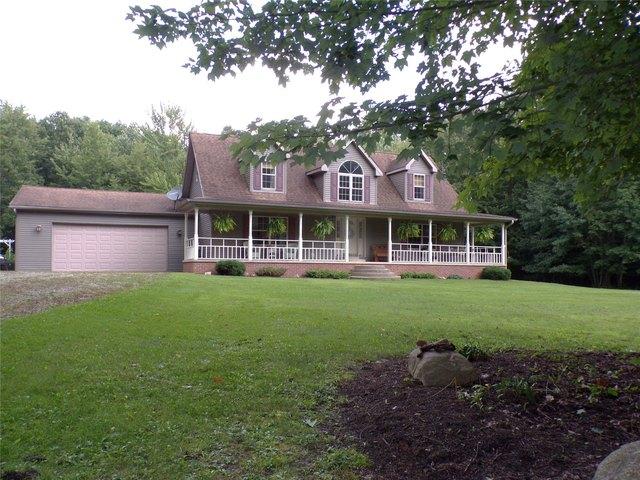 11260 Neiger Rd, Girard, PA 16417