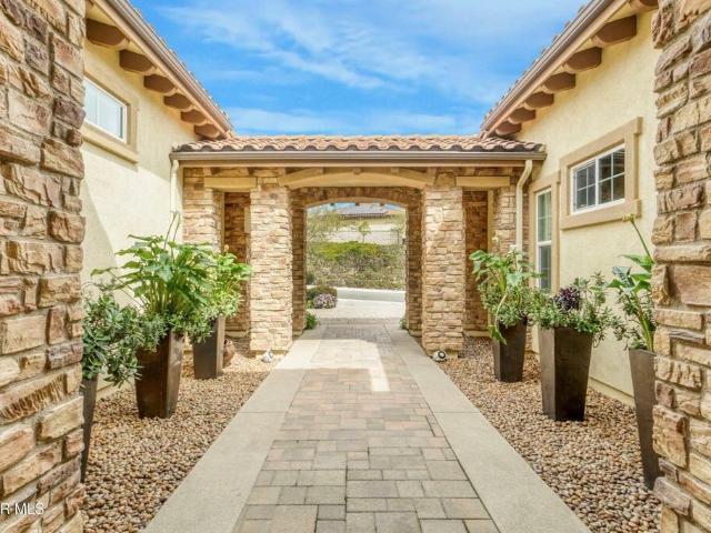 11262 Crenshaw St, Moorpark, CA