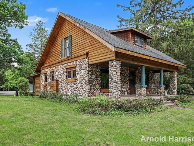 11265 W Sidney Rd, Gowen, MI 49326