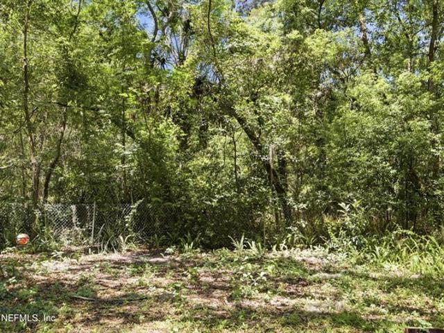 11265 Locke Ln, Jacksonville, FL 32218