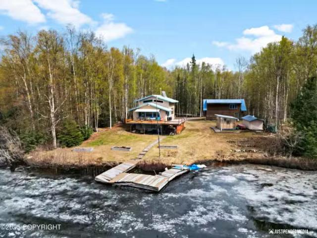 11268 N LAKESIDE DR, WILLOW, AK 99688 Single Family Residence.
