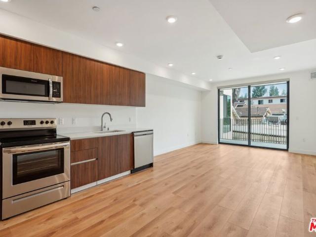 1126 N Cornwell Street 109