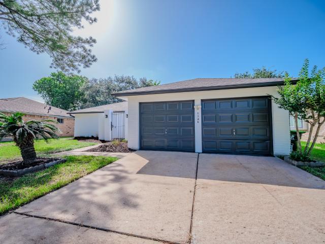 1126 Beechbend Drive