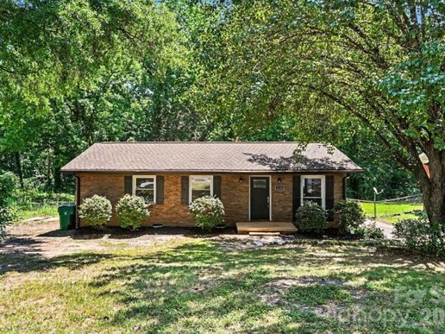 1126 Claremont Rd, Charlotte, NC 28214
