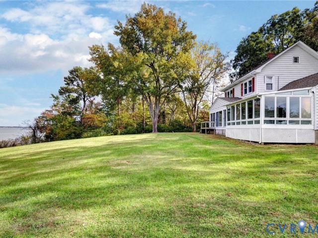 1126 Cloverdale Road