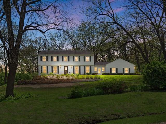1126 Crane Dr, Sleepy Hollow, IL 60118