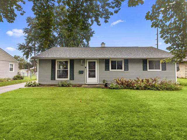 1126 E Wisconsin St, Delavan, WI 53115