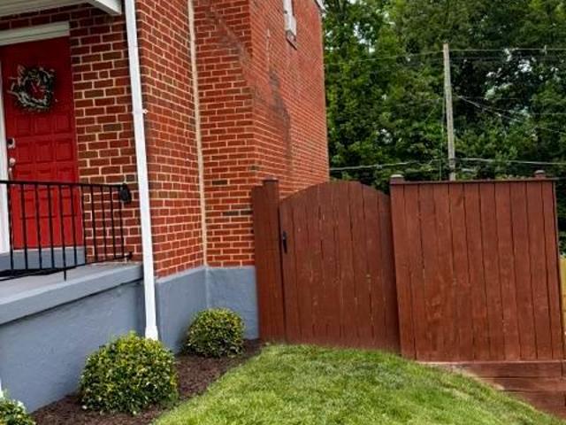 1126 Elm Road