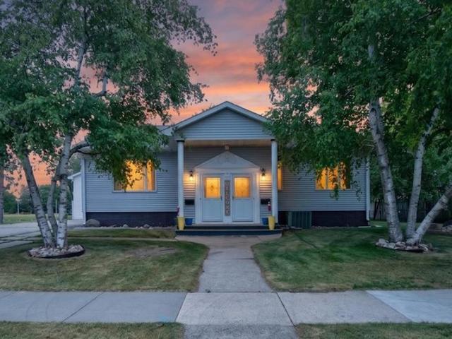 1126 Fillmore Ave, Oshkosh, WI 54902
