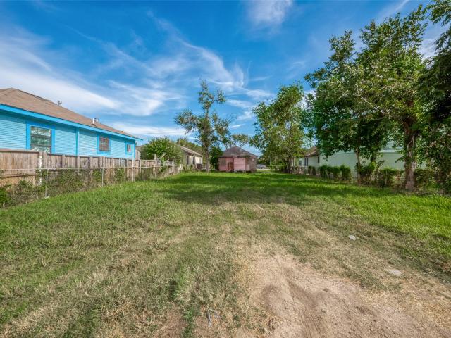 1126 Luzon St, Houston, TX 77009 | MLS #55686