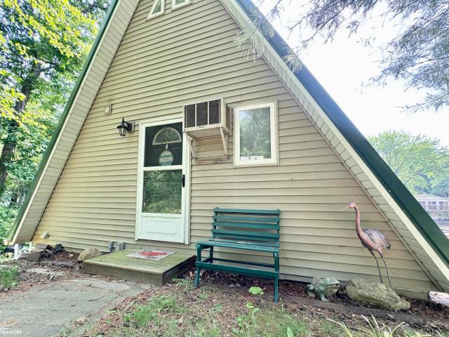 1126 Lakeshore Drive