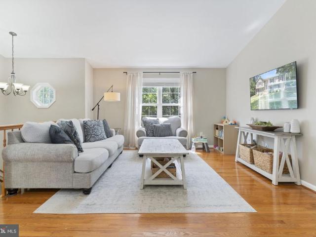 1126 Stagecoach Trail