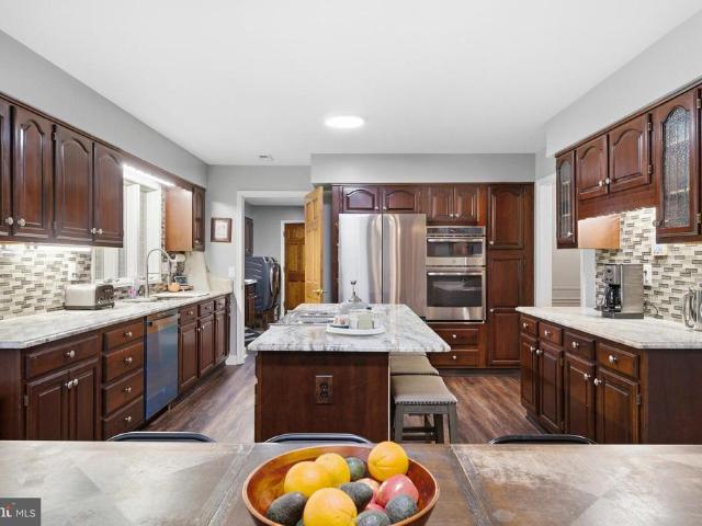 1126 Somerset Lane