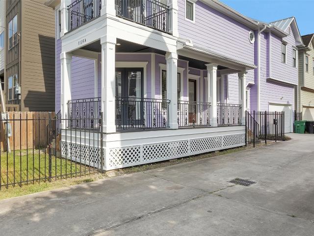 1126 W 17th Street A