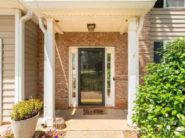 1126 W Arrow Lake Court