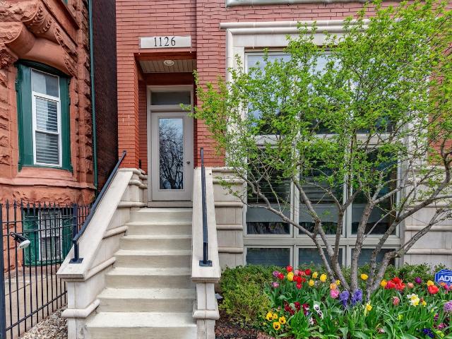 1126 W Fullerton Avenue # 2
