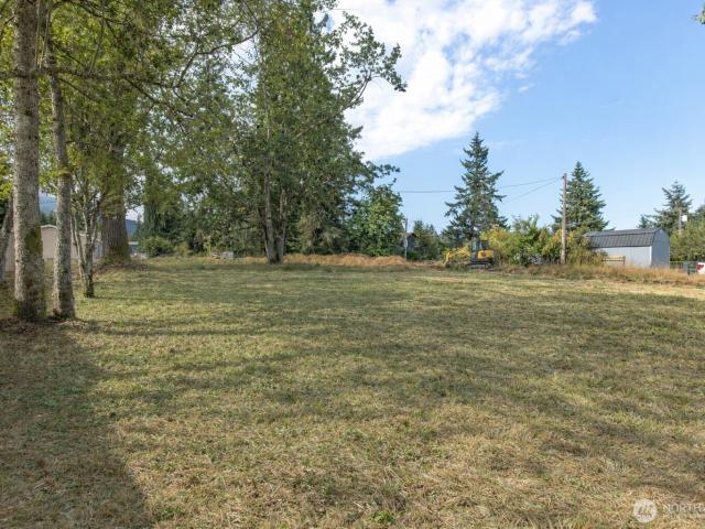 1126 W Lauridsen Boulevard