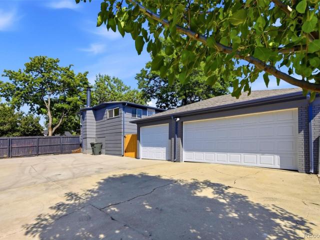11272 High Street