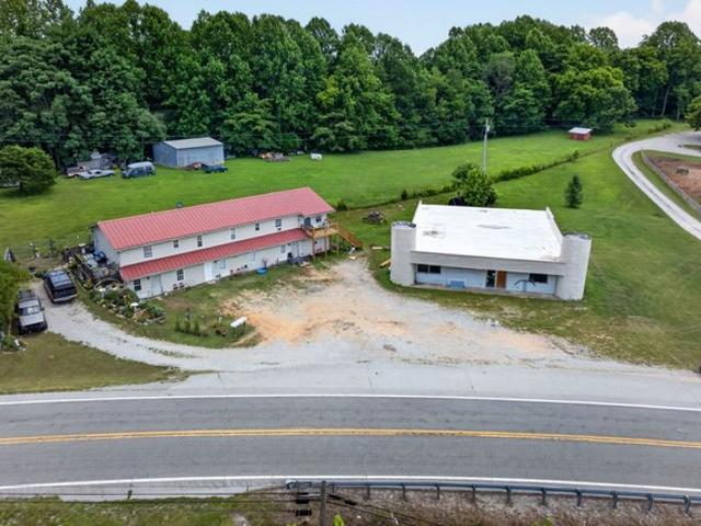 11279 Nashville Hwy, Baxter, TN 38544