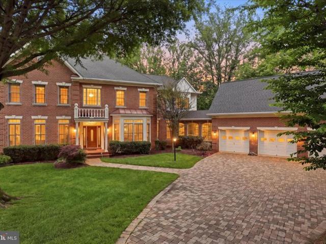 1127 Marlene Ln, Great Falls, VA 22066