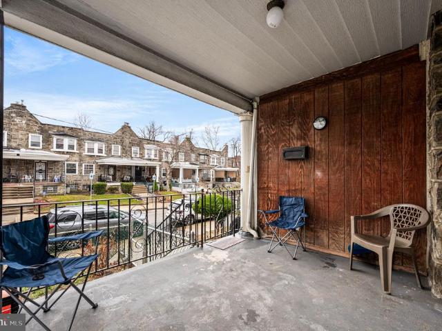 1127 Overington Street