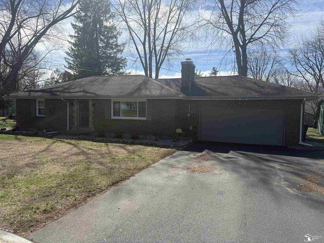1127 Oakmont Dr, Temperance, MI 48182