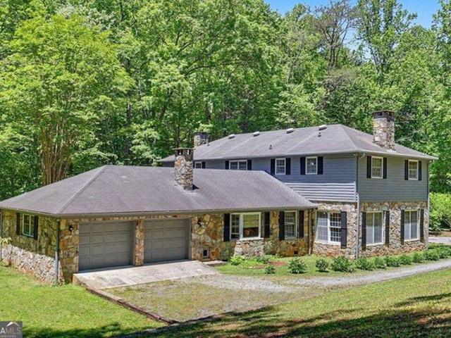 1127 Burch Branch Rd, Hiawassee, GA 30546
