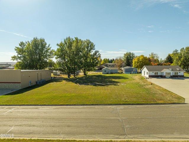 1127 Border Ln, Washburn, ND 58577