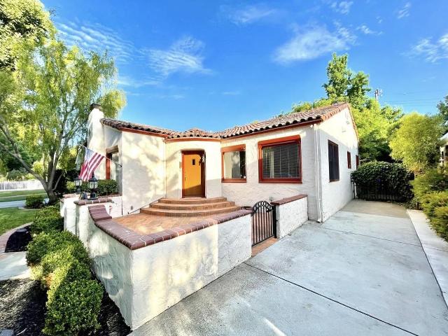 1127 Clark Way