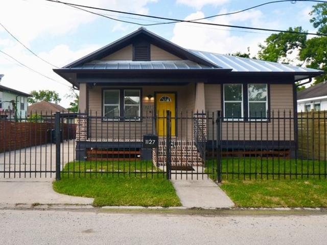 1127 Hammock St, Houston, TX 77009
